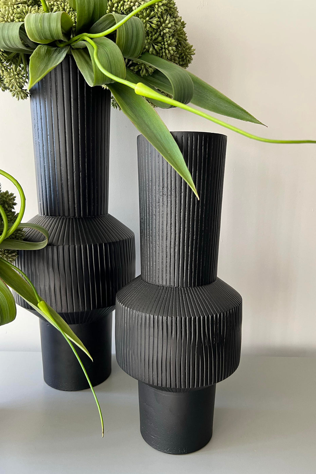 Foxtail Lily and Angelica Stems in Ridged Metal Vases – RTfact Flowers