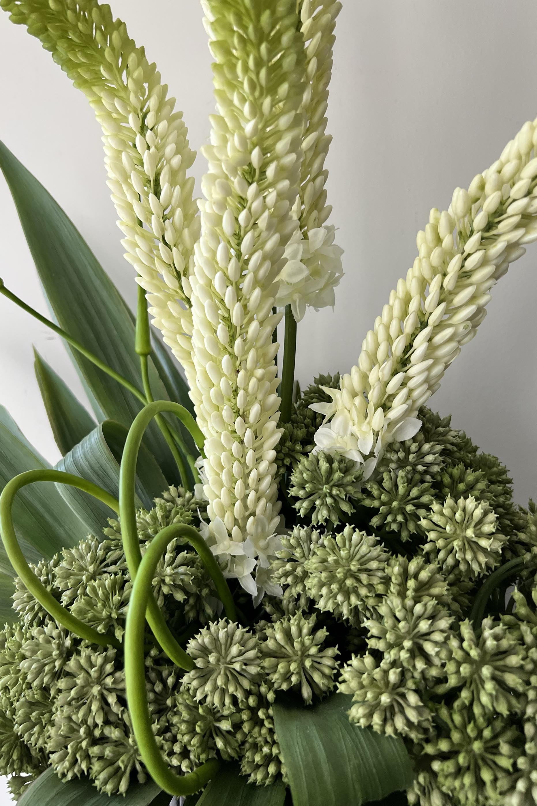 Foxtail Lily and Angelica Stems in Ridged Metal Vases – RTfact Flowers