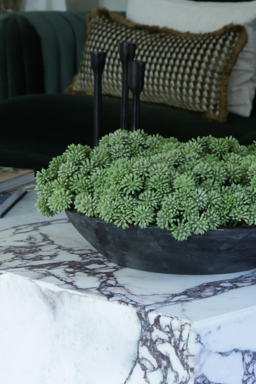 Angelica in a Matt Black Stone Bowl – RTfact Flowers